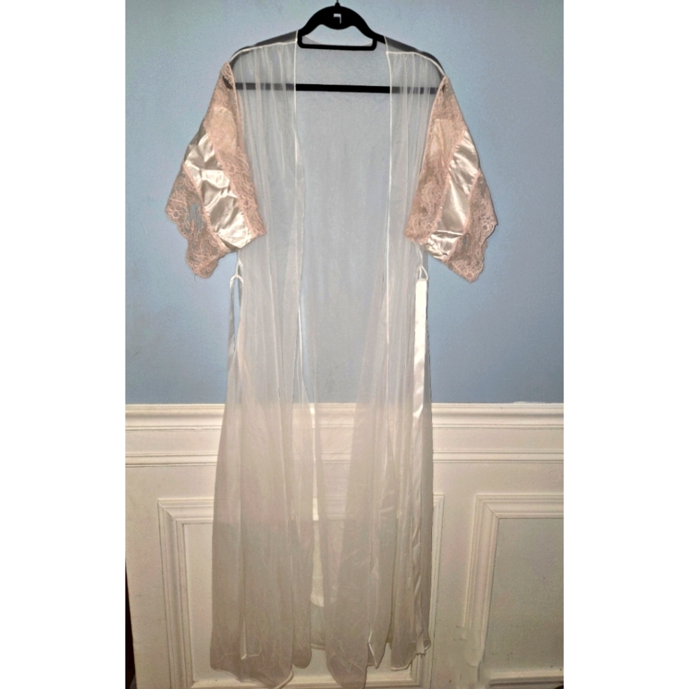 Vintage Val Mode White Sheer Bridal Boudoir Curvy Rob… - Gem